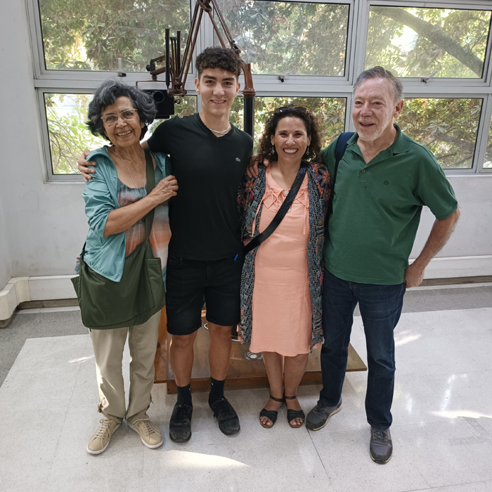 Ex alumnos de la Generación 1969 se reencontraron con su alma mater ...